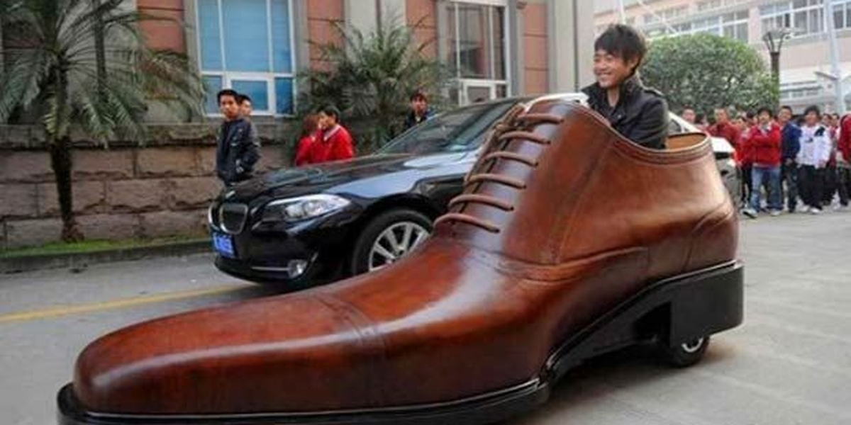 Marca de sapato cria carro em formato de sapato - Guiame