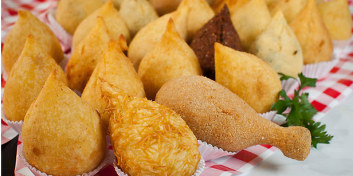 Mais de 50 recheios diferentes de coxinhas é servido em estabelecimento ...