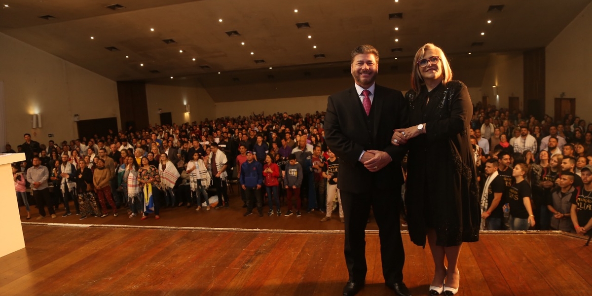 “Quem avalia se você é um homem de Deus é sua esposa”, diz pastor Joel ...