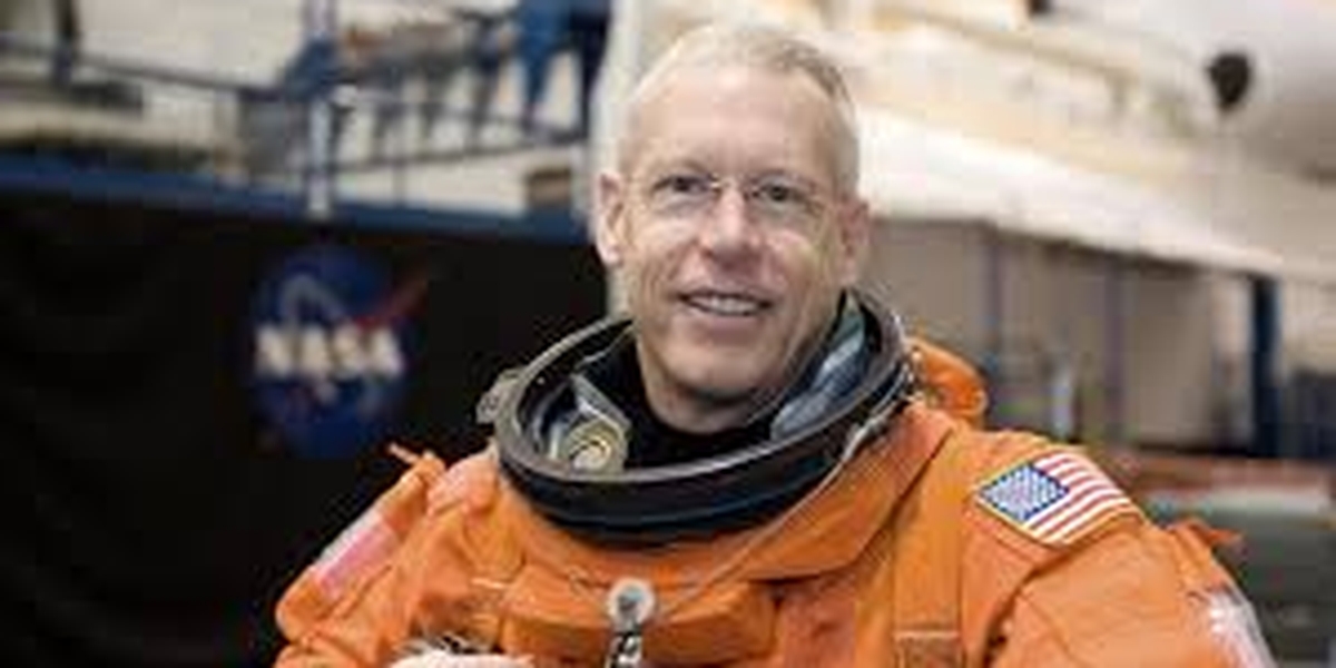 Astronauta deixa carreira na NASA para servir no ministério: “Um sonho ...