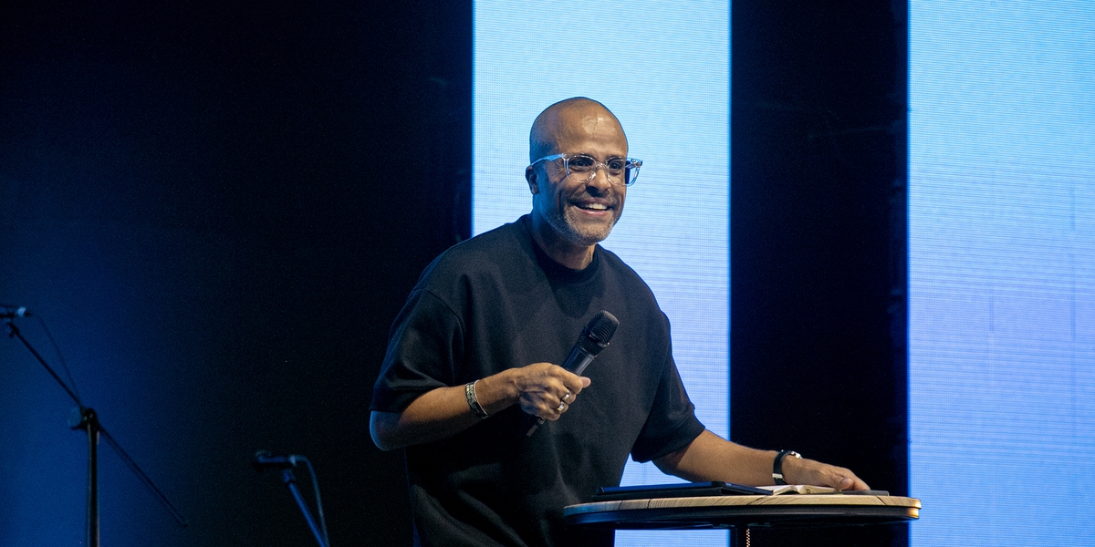 ‘Um verdadeiro líder promove quem está ao seu lado’, diz pr. Fabiano ...