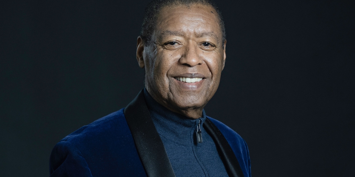 Morre Ron Kenoly, um dos maiores nomes da música gospel, aos 81 anos ...