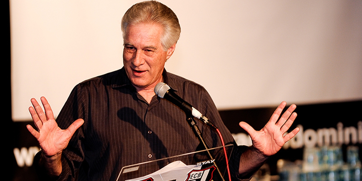 Max Gehringer lança livro sobre carreira usando apenas trechos da Bíblia