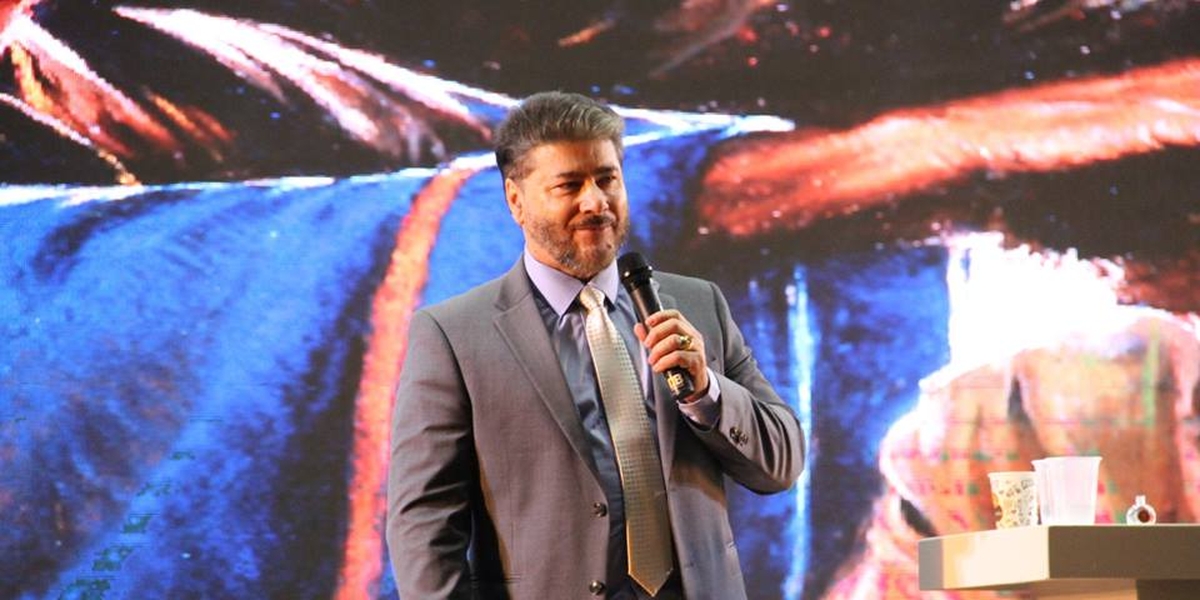 Joel Engel destaca generosidade na Escola Profética: “O Evangelho é ...