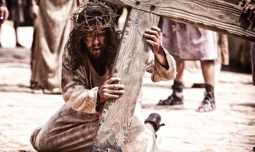 Crucificação de Jesus é destaque do penúltimo capítulo de 'A Bíblia ...