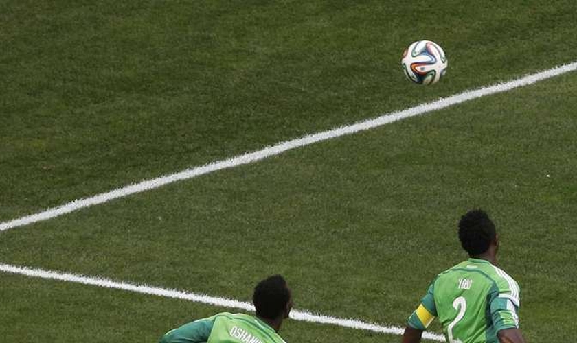 Luis Suárez pede desculpas a Chiellini, admite mordida e diz que ato ...