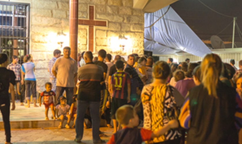 Igrejas locais e refugiados se unem e louvam a Deus no Oriente Médio ...