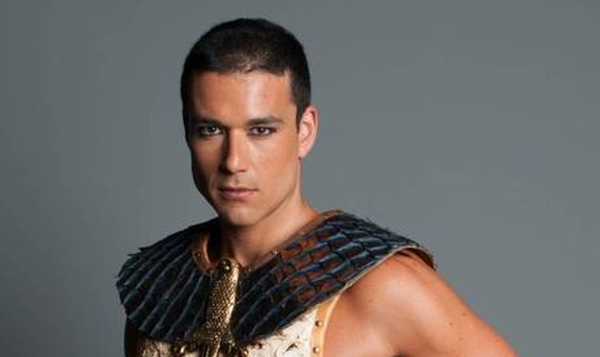 Sergio Marone diz que não leu a Bíblia para a novela, mas comemora o ...