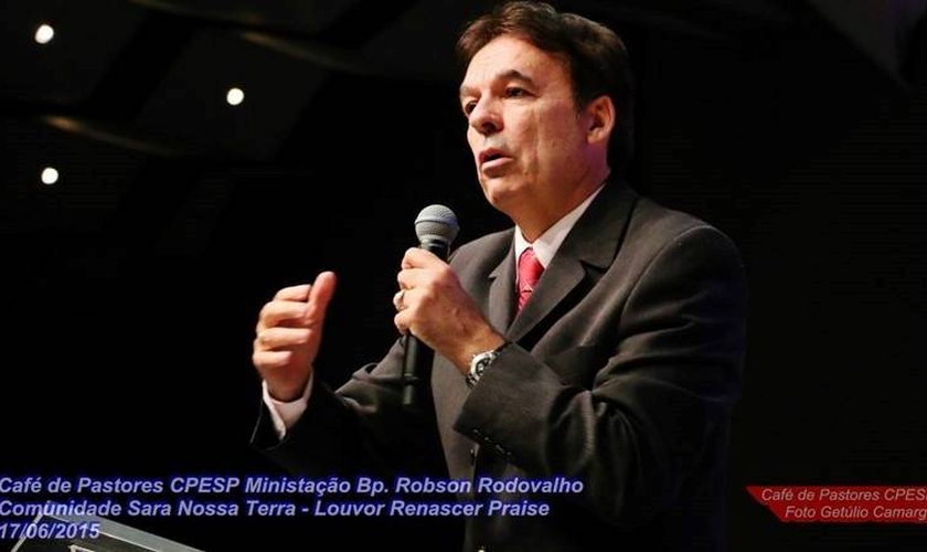 Bispo Rodovalho é empossado presidente da Confederação de Pastores ...