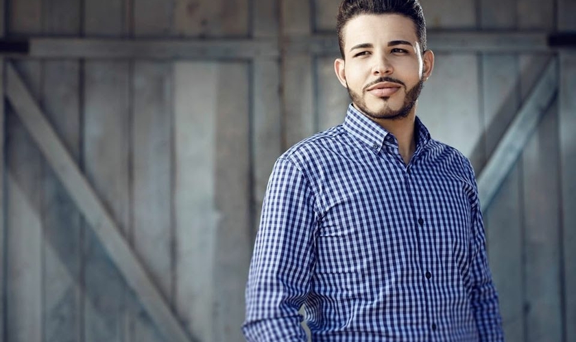 Lucas Miller lança seu primeiro projeto musical, o CD Aviva - Guiame