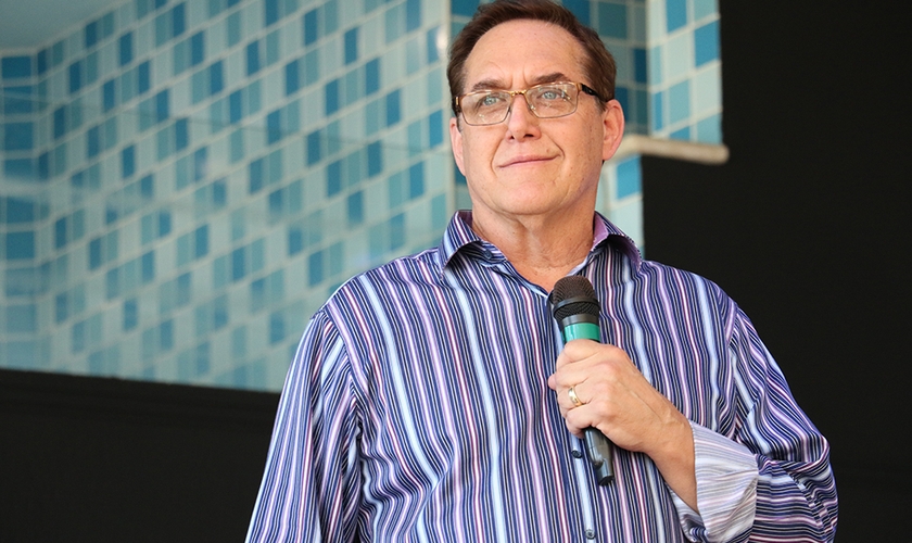 "O mesmo poder que ressuscitou Jesus dos mortos está em você", diz ...