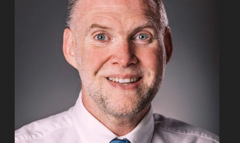 Homem abandona ateísmo após experiência com o Espírito Santo: “Caí de ...