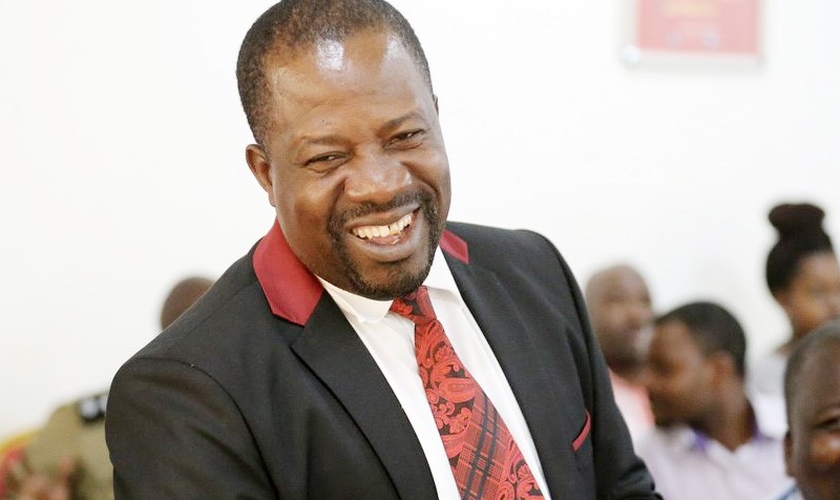 “Deus trabalha em meio ao caos”, lembra pastor aos cristãos sobre ...