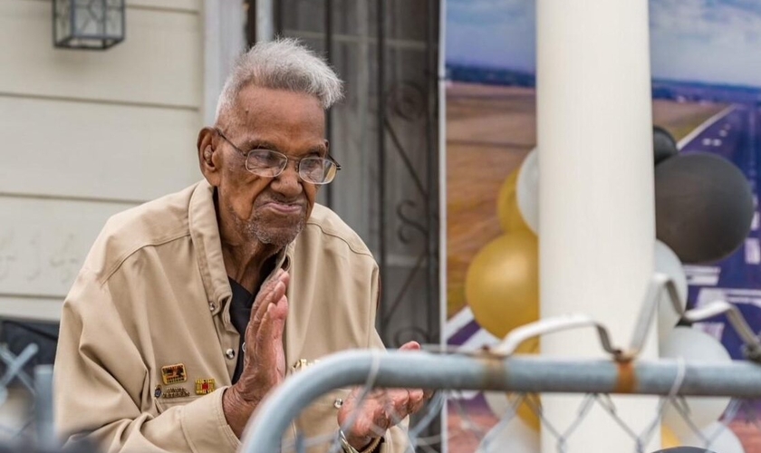 Veterano da 2ª Guerra faz 112 anos e aconselha: 'Sirva a Deus e seja ...