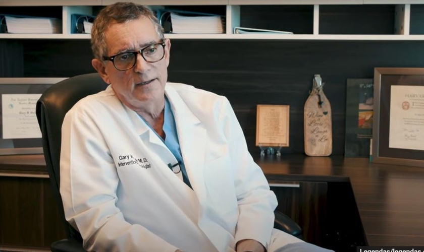 Médico com câncer reconhece poder da oração em sua própria vida: “Estou ...