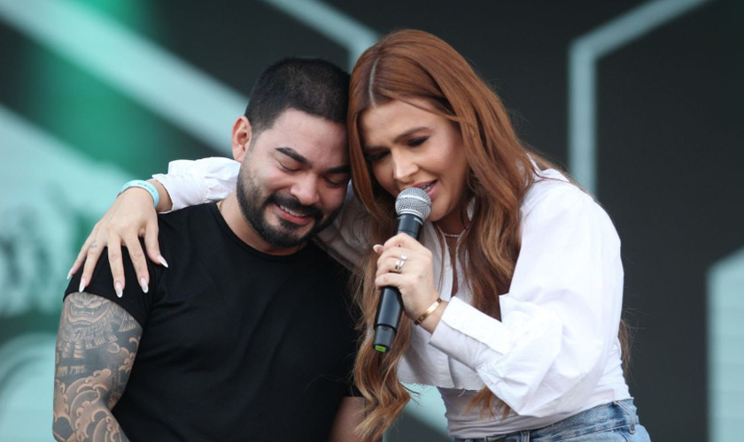 Yudi testemunha transformação de sua esposa: “Hoje ela canta para Deus ...