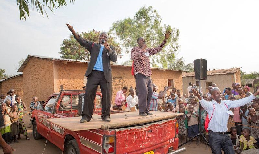 Missão celebra 100 milhões de almas para Cristo pelo mundo: "Não há ...
