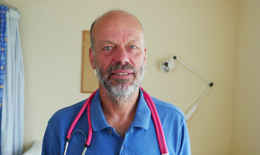 27-09-2022 - Médico pode ser removido de lista da rede pública por orar ...