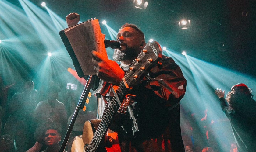 ‘Venha o Teu Reino’: Fernandinho fará live em clamor a Deus pelo Brasil ...