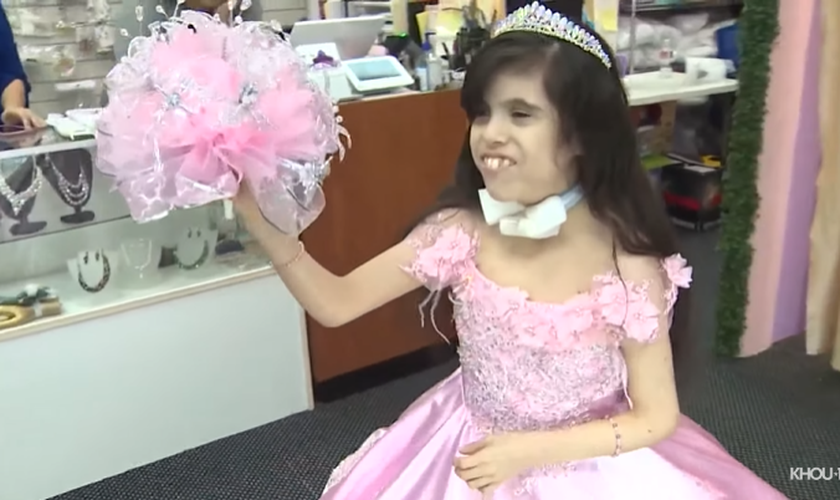 Menina que viveria apenas 20 dias celebra 15 anos após oração da mãe ...