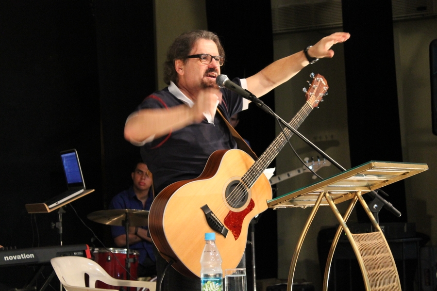 Asaph Borba: "Viver para Deus, em todos os aspectos, é adoração"
