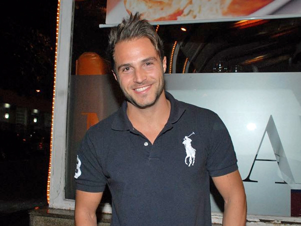 Ex-BBB Fernando Mesquita é batizado em igreja evangélica: “Todos podem ...